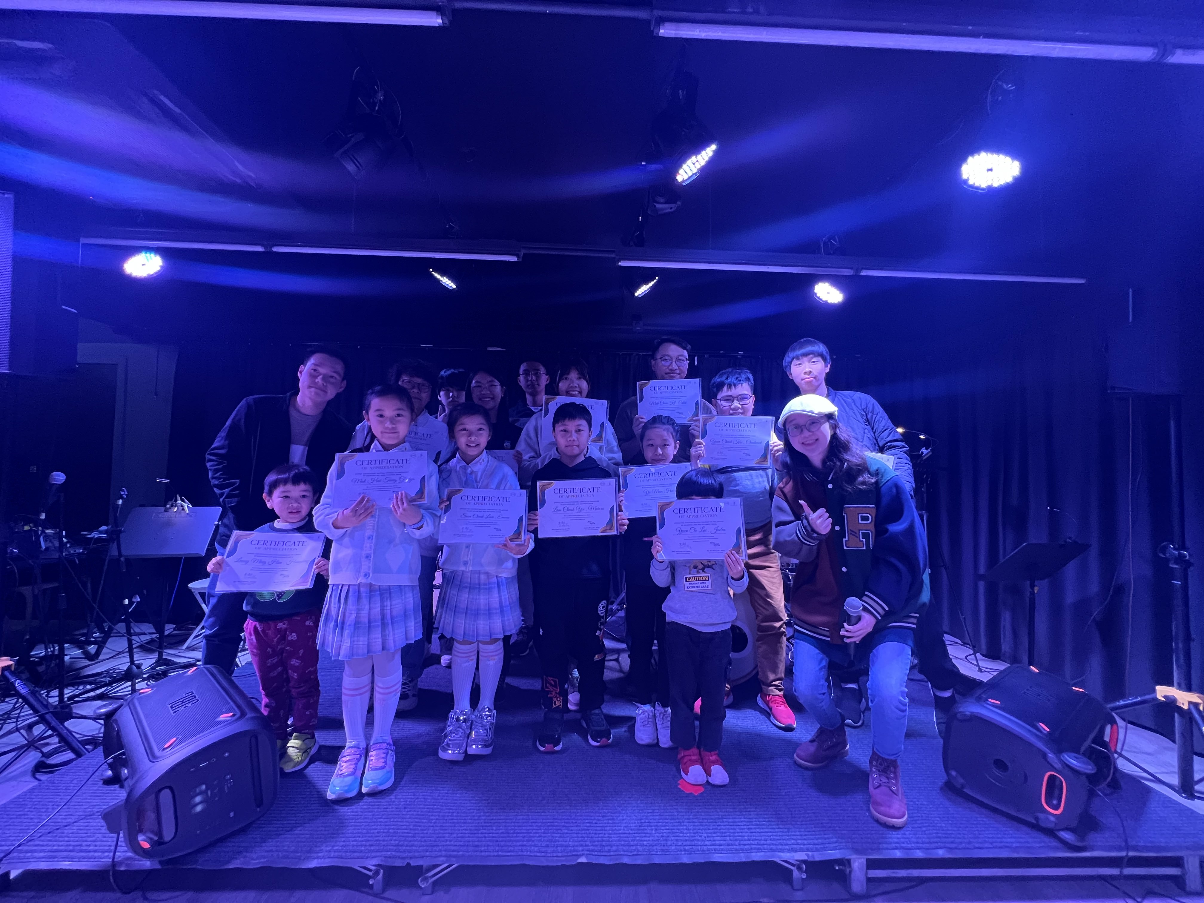 其他照片^_^ JEN老師 歷程 - 香港木結他課程 電吉他課程 自彈自唱（聲樂）（彈奏唱歌🎤）課程 UKULELE課程 結他考級課程 ...